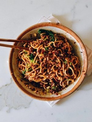 Dan Dan Noodles - Dinner Bestie