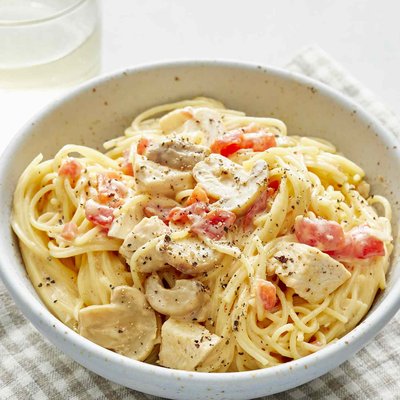 Quick and Easy Chicken Spaghetti - Dinner Bestie